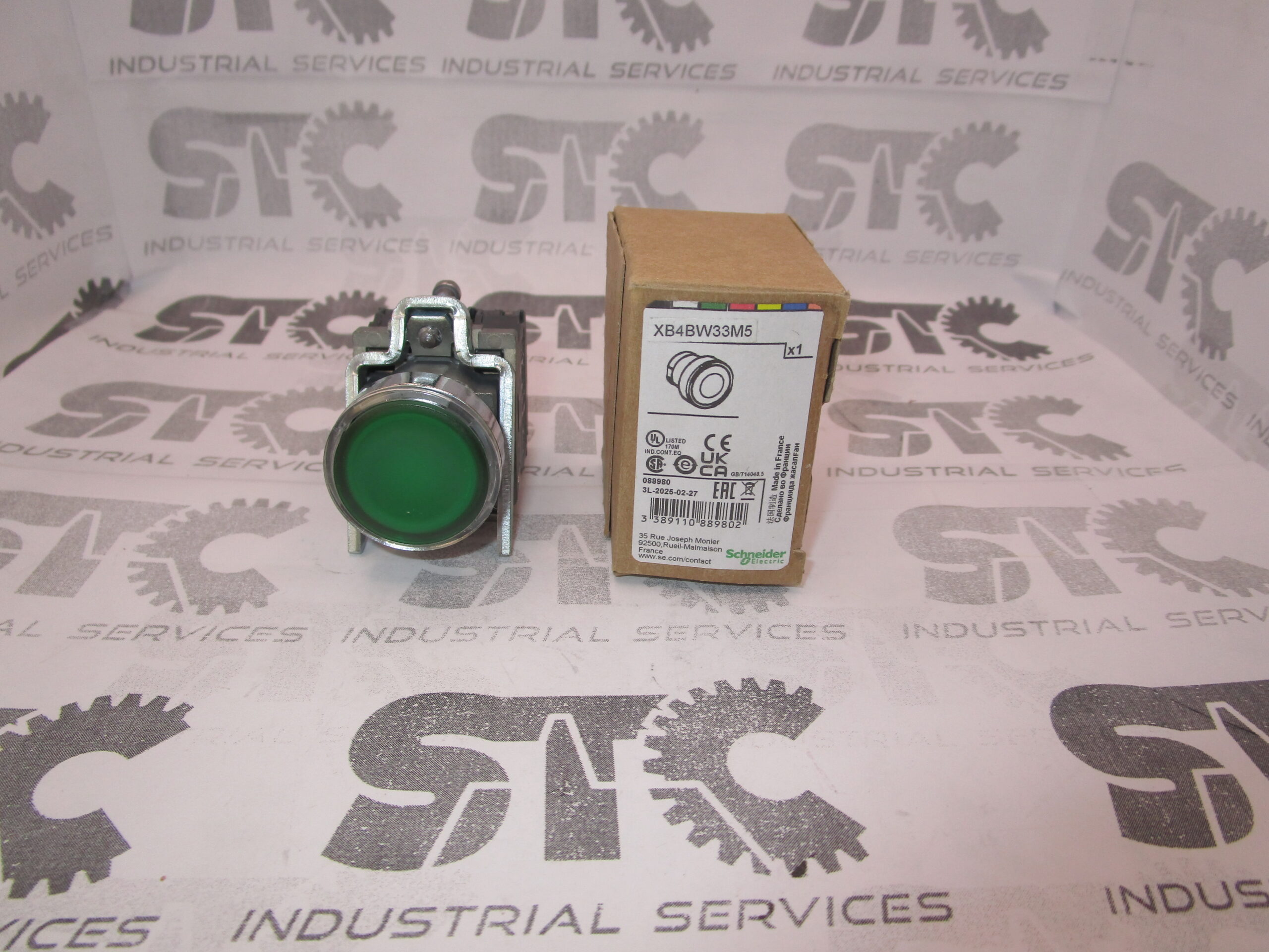SCHNEIDER XB4BW33M5 Green Illuminated Push Button Harmony 22mm. - STC ...